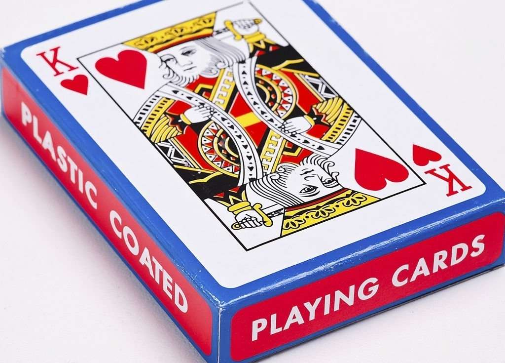 Playing card boxes guide packaging: